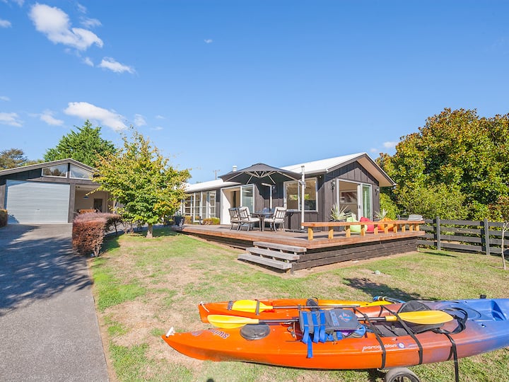 Mahuta Maison - Lake Taupo Holiday Home - Taupo