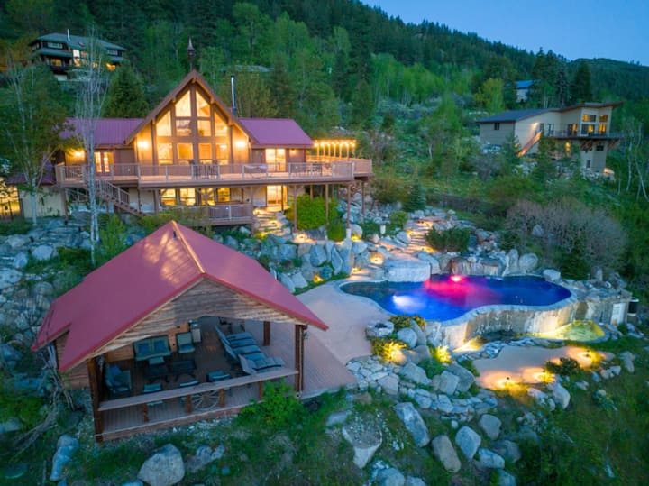Red Roof Lodge - Leavenworth - Leavenworth, WA