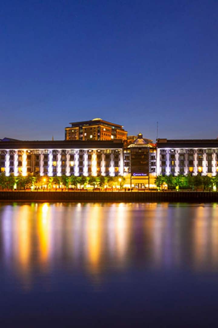 Near Newcastle Train Station & Metro Radio Arena - Gateshead