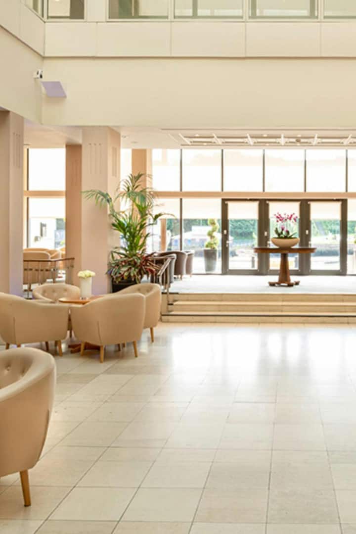 Near Newcastle Train Station & Metro Radio Arena - Gateshead