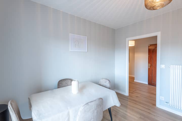 M100 *Marquer* Jolie Chambre Colocation - Annemasse