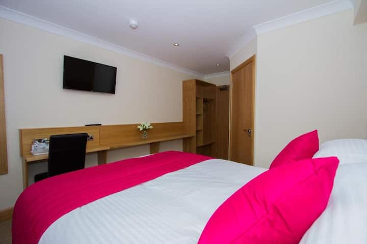 Double Room Ensuite Ground Floor - Dunfermline