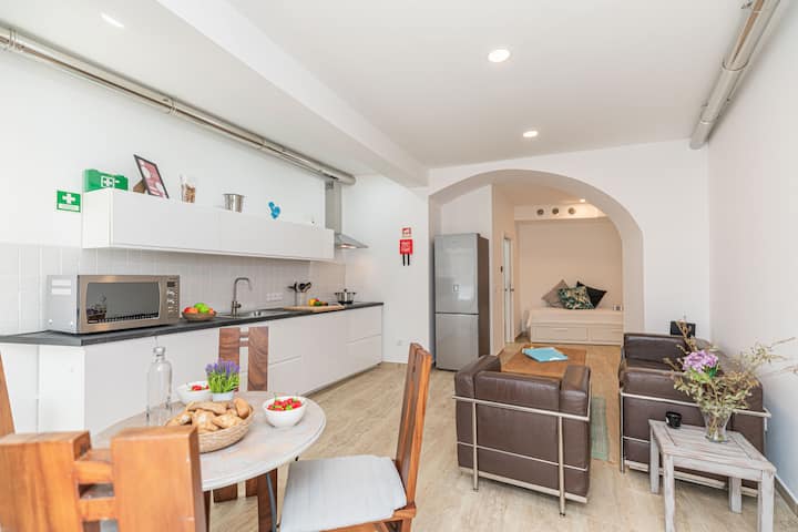 Cinco Botelho, Town Centre - Tavira