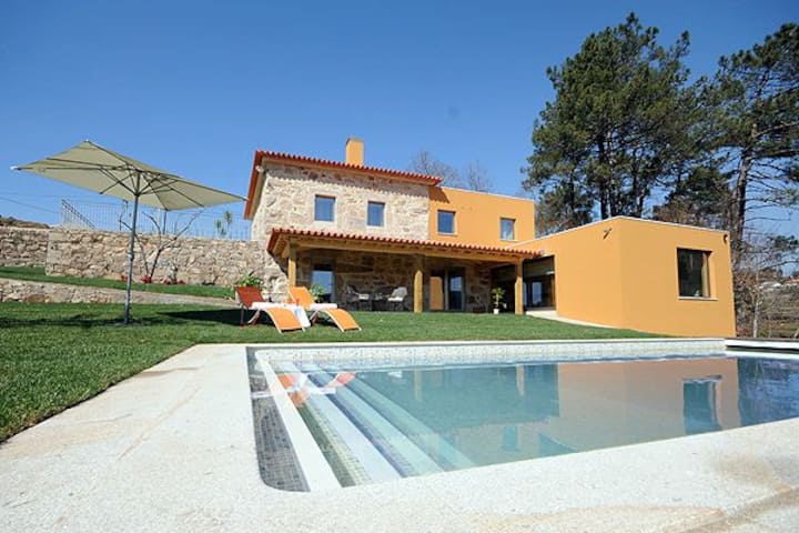 Moderne Ferienvilla Für 10 Personen In Cossourado - Paredes de Coura