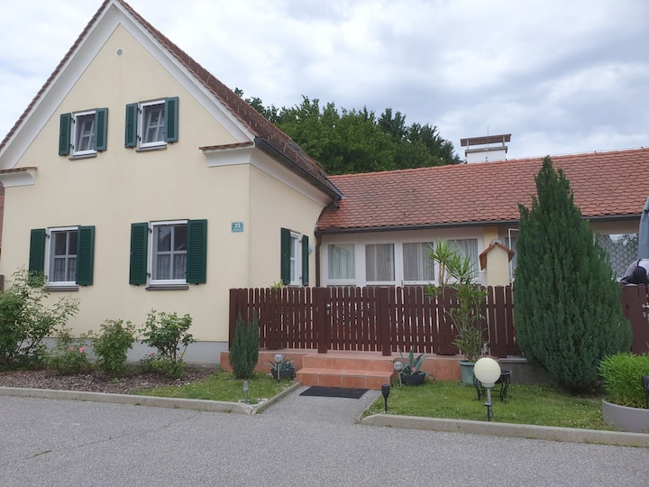 Sonniges Ferienhaus In Wagerberg - Bad Waltersdorf