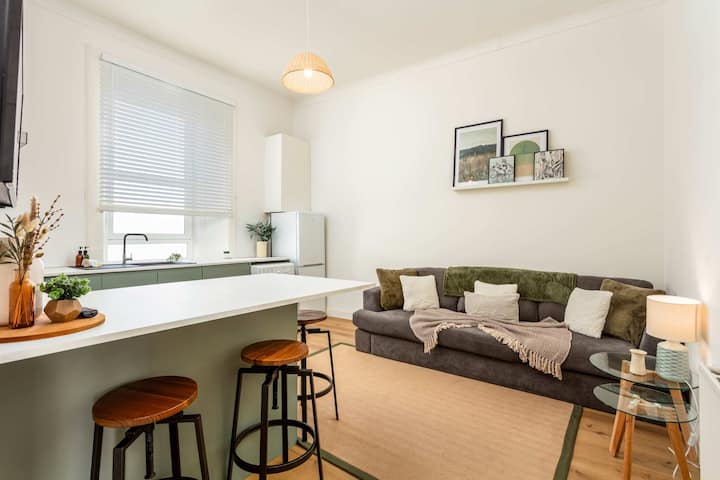 The Angus Suite - Ayr