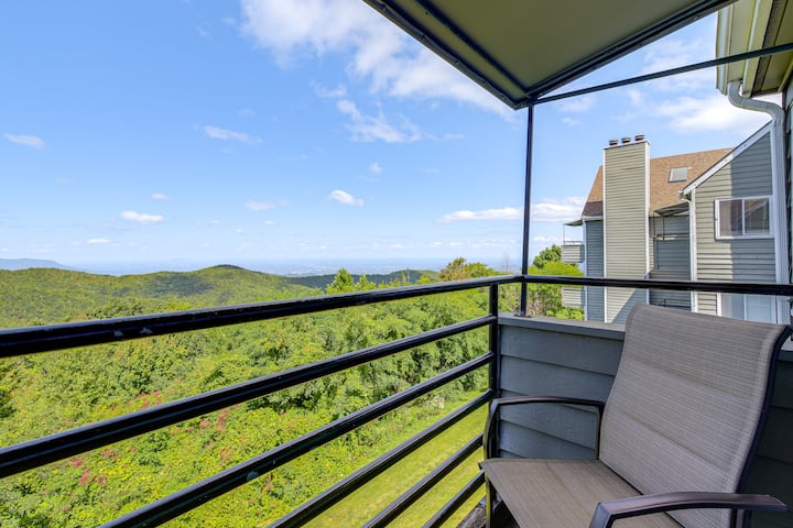 2 Mi To Ober Mountain: Gatlinburg Condo W/ Balcony - Gatlinburg, TN