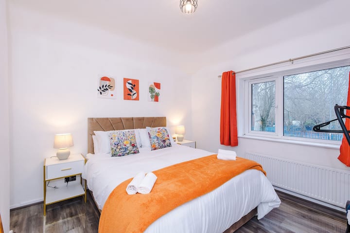 Cosy Family Home | Manchester Airport | Sleeps 5 - Stockport