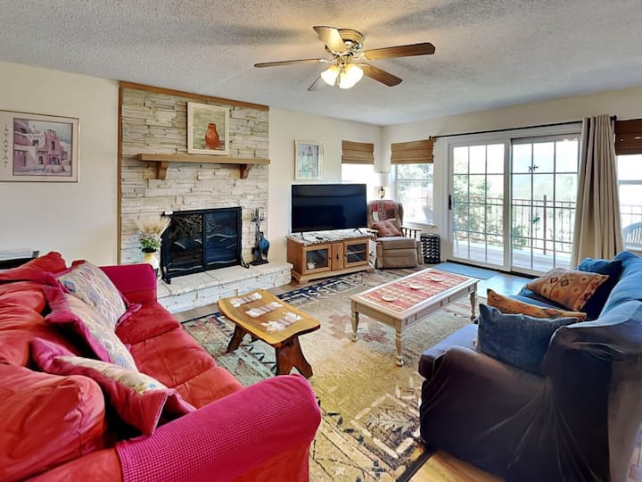 Tanglewood | Stunning Views, Fenced-in Yard - Ruidoso, NM