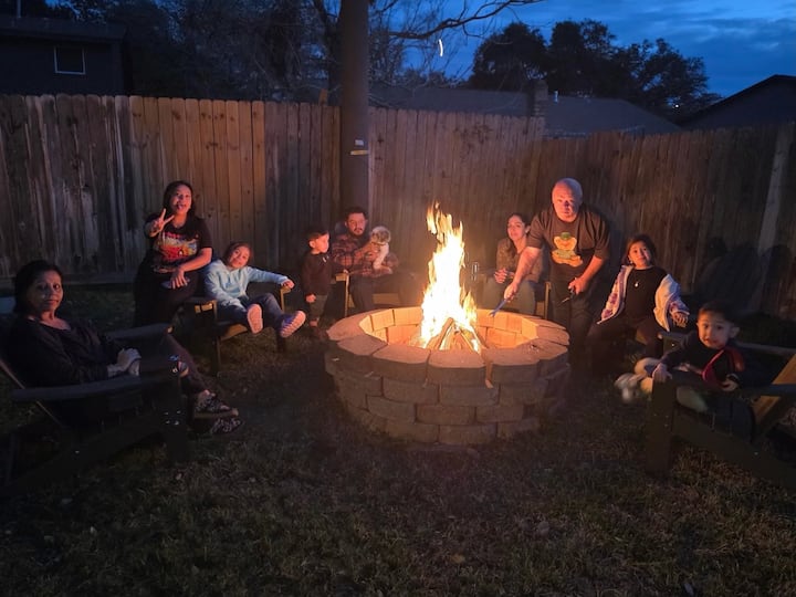 Tx A&m| Fire Pit| Bbq | Yes Pets| Games|fast Wi-fi - Bryan, TX