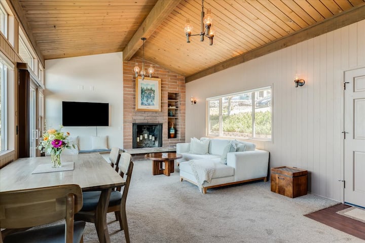 Cozy Oceanview Beach House -Monthly-spring Special - Cambria, CA