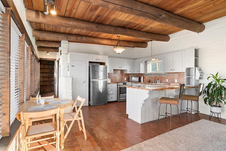 Stay In The Village Of Corrales - Corrales, NM