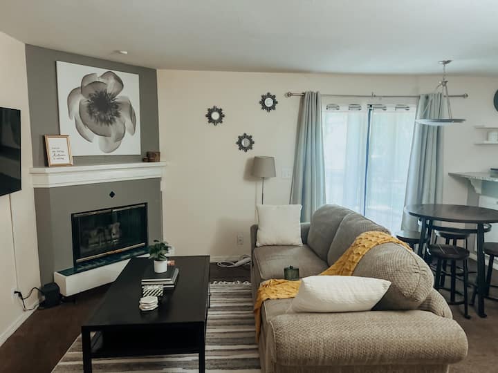 Tranquil Apartment Near Dtc - Centennial, CO