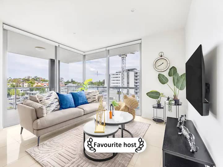 Modern 3br Riverside Apt W/parking Near Shops&park - Oxley