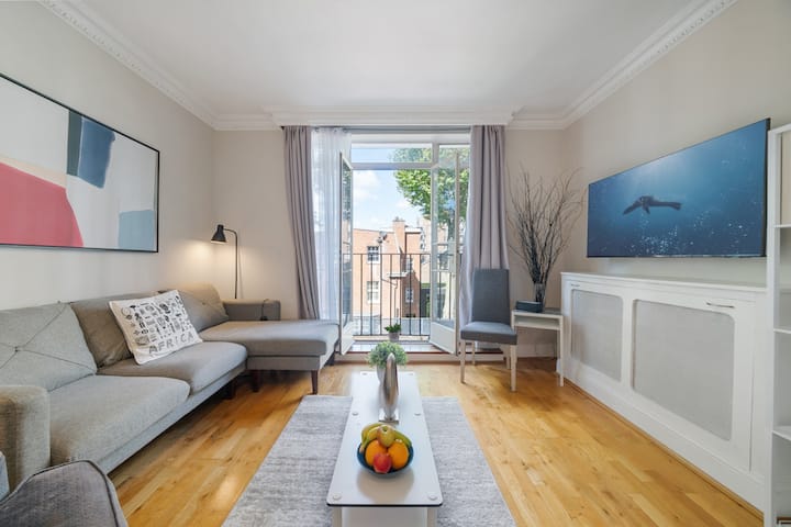 Elegant 3-bed Home With Balcony - Londres