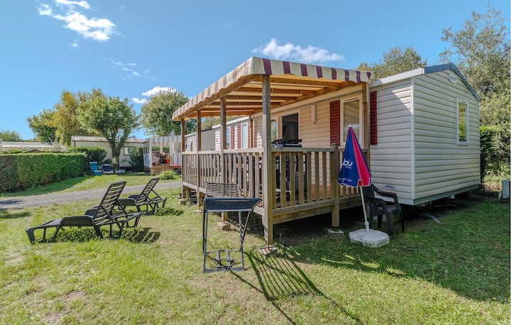 3 Bedroom Gorgeous (Sta)caravan In Les Mathes - Royan