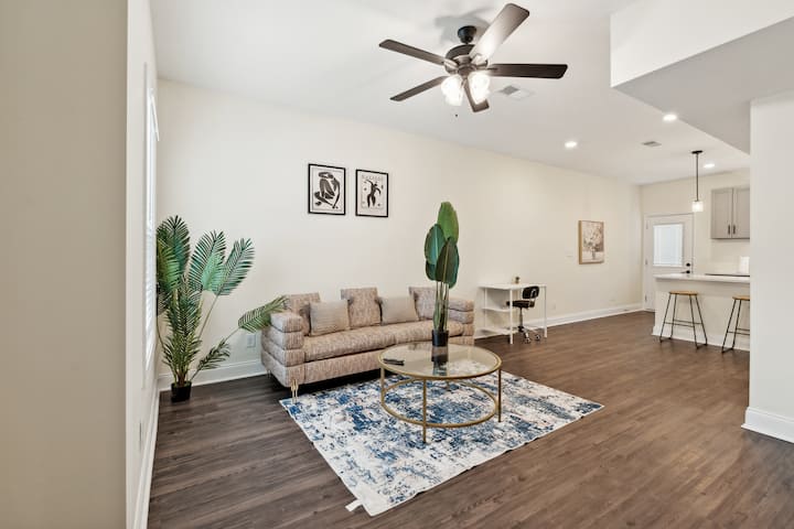 Alto O4 I Modern New Construction 2bd Apartment - Clarksville, TN