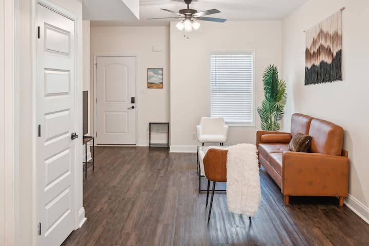 Alto M8 I Modern New Construction 2bd Apartment - Clarksville, TN