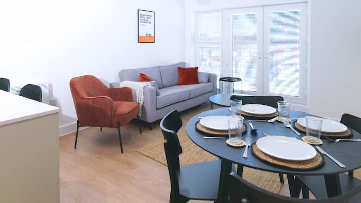 Luxury Manchester Apartment - Orange - Stockport