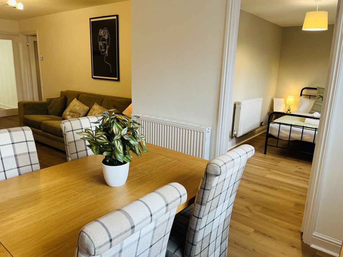 Cardiff Apartment Holiday Rentals - Wales, United Kingdom | Airbnb