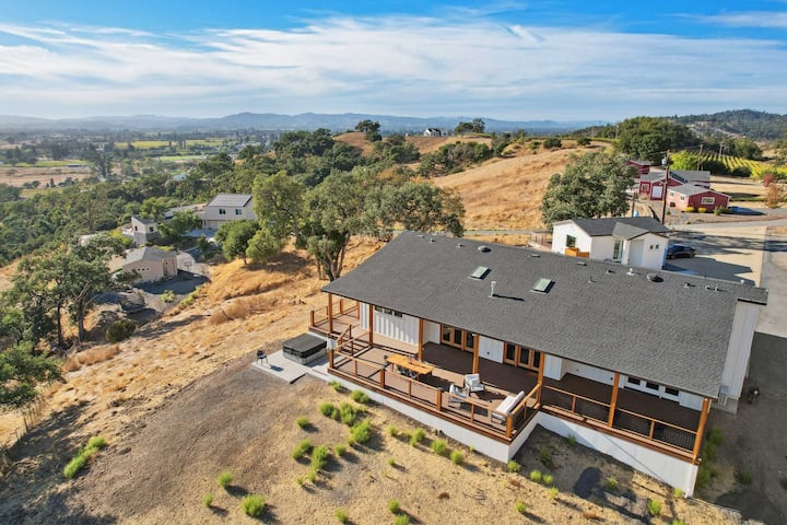 Sunset House At Paradise Ridge By Kohmsa - Sebastopol, CA