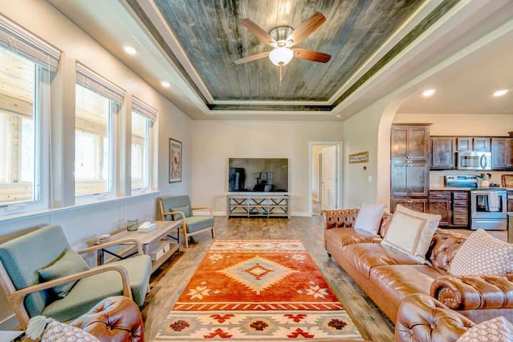 Slice Of Paradise |Tranquil Rural Escape + Views - Sheridan, WY