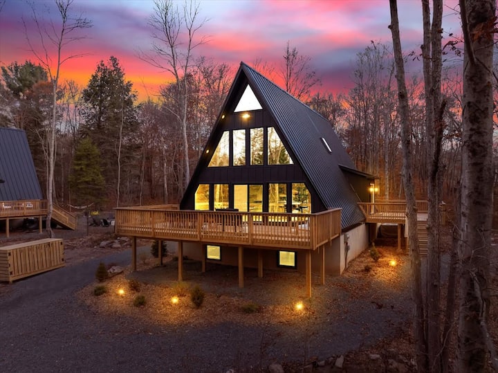 Spacious A-frame | Hot Tub | Theater | Lake Access - Pocono Lake