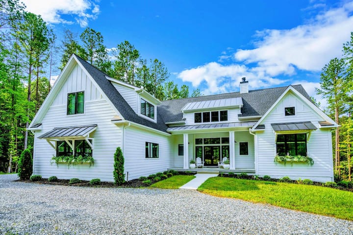 New 4br Lake Anna With Pool, Beach, Patio, Hot Tub - Lake Anna, VA