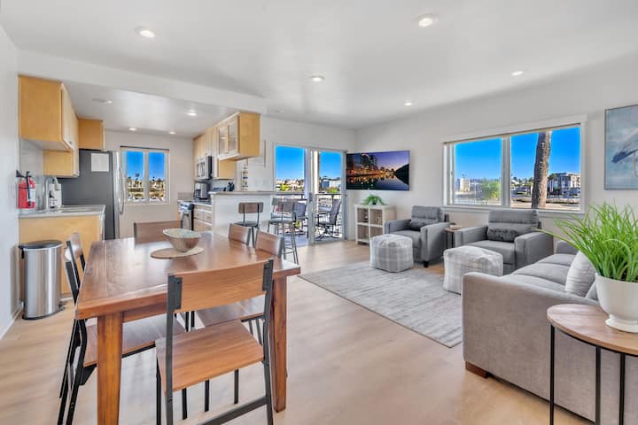 Steps To Beach- 1br W/ Ocean & Harbor Views + Pool - Oceanside, Californie