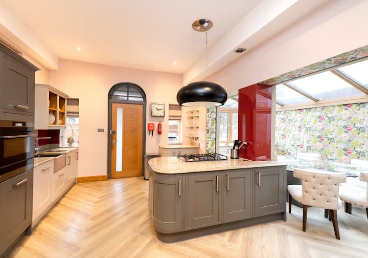 Edinburgh Short Term and Weekly Rentals | cozycozy