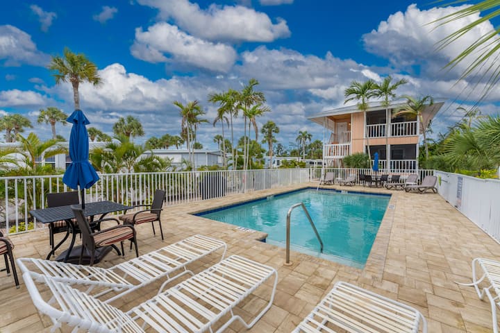 Turtle Bay 3b Bay Breeze Retreat - Manasota Key, FL