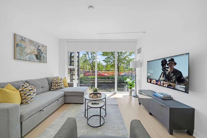 Private Home, 3 Br, Rogers Centre & Free Parking - Toronto