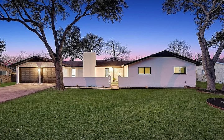 Lovely Ranch Home W/cocktail Pool Near Dell - Round Rock, TX