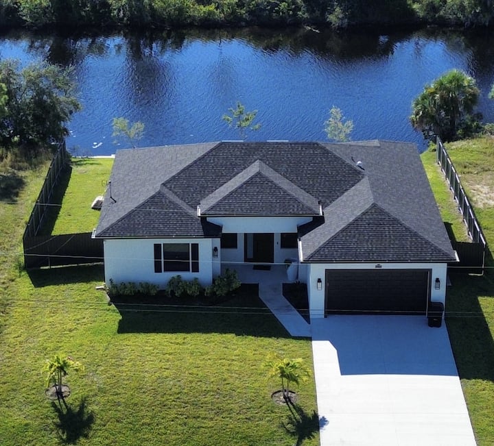 D'marsha - Cape Coral, FL