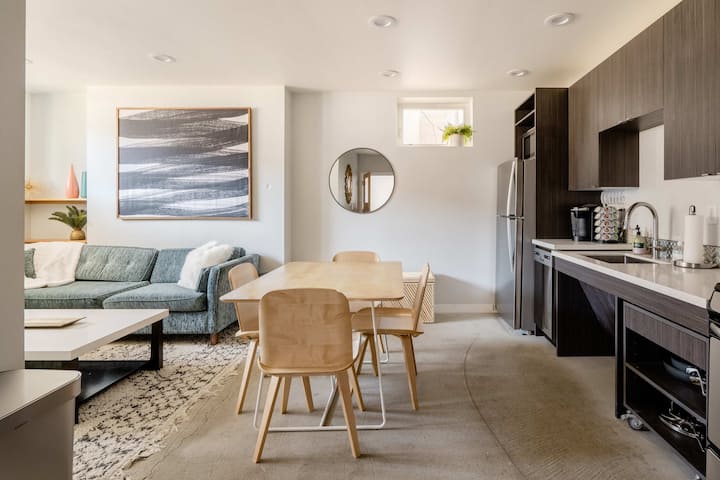 2br Bohemian Oasis - Food & Craft Beer Lovers - Portland, OR