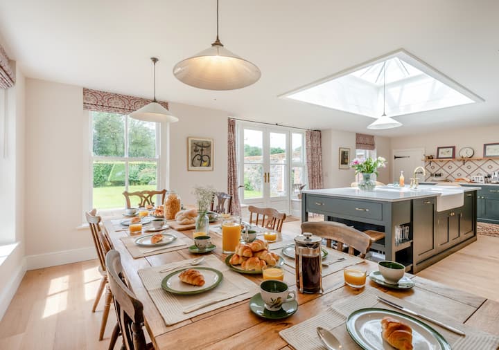 Park Farmhouse - Wymondham