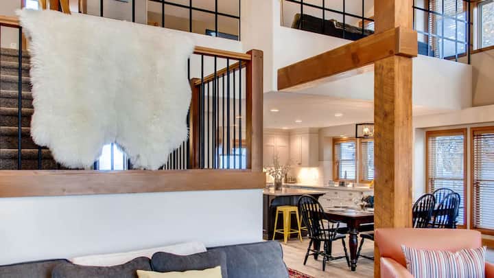385 Moonshine Crescent - Big White Ski Resort, BC