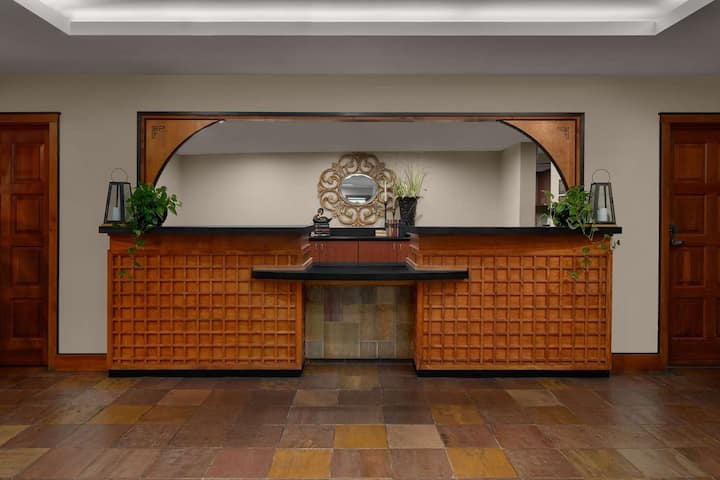 Cozy Pet-friendly 1 Br Suite | Near Harris Center! - Folsom