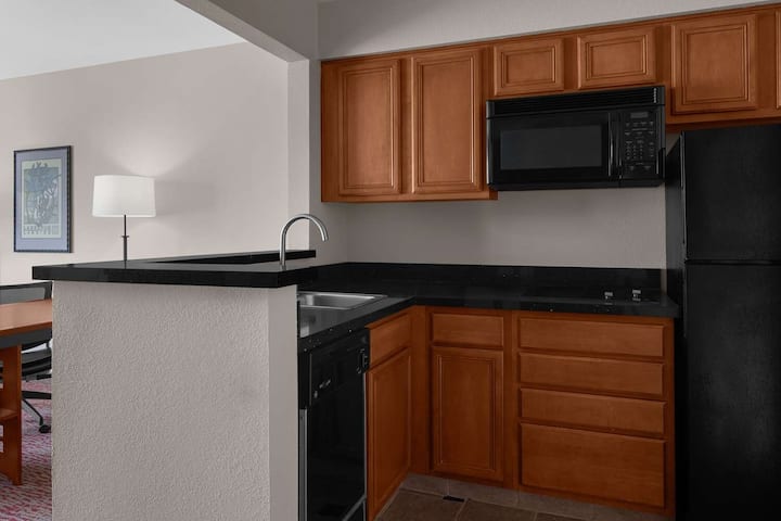 Relax In Our Charming Studio, Near Sutter Street! - フォルソム, CA