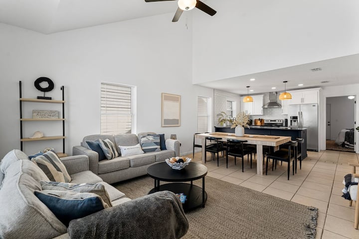 "Bohemian Paradise" - Trendy Beach Getaway W/ Pool - Panama City Beach, FL