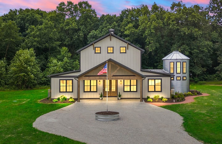 Kouts Home: High-end Retreat In Secluded Setting - Indiana (State)