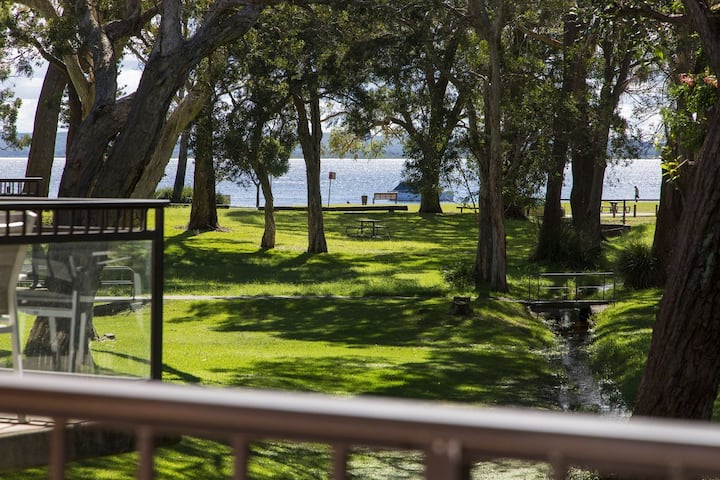 Bay Parklands, Close To Water - Nelson Bay