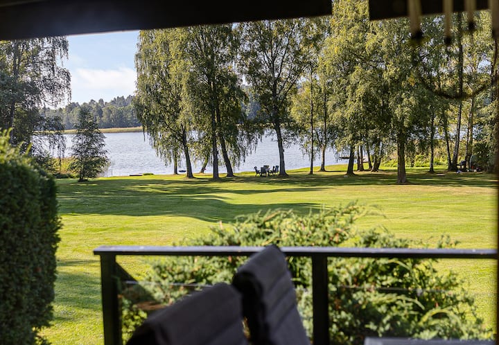 Dream Location With Lake View Near Brohof-golf - Bro