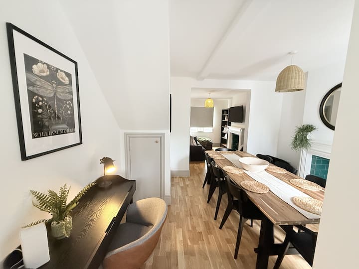 Fantastic 4 Bedroom House- Close To Fawley! - 修咸頓