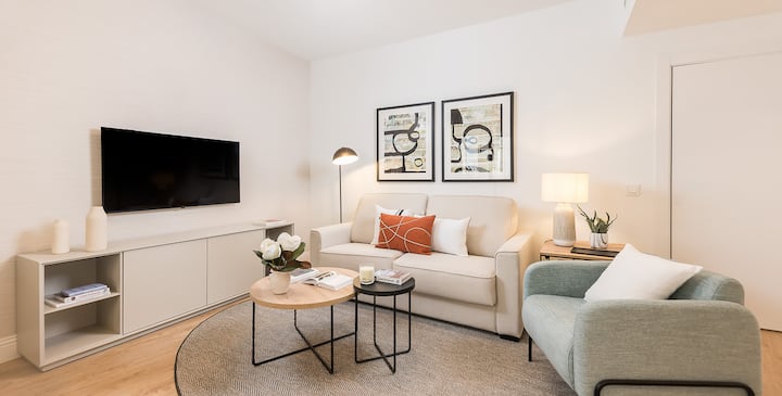 Homeclub | Central & Bright Apartment In Málaga - Malaga