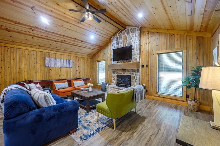 Tatva Cabin (Hochatown):  Near Lake,wineries,hike - Oklahoma