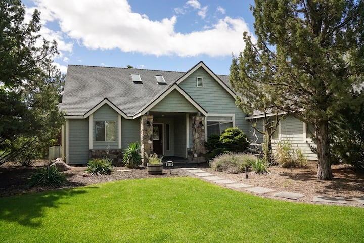 3br Home W/ Hot Tub, Golf & Den W/ Sofa Sleeper - Terrebonne, OR