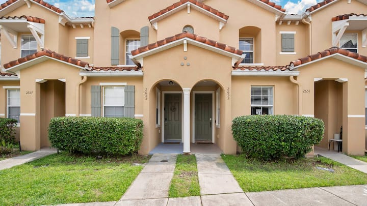 Family Friendly Townhome Near Attractions - Celebration, FL