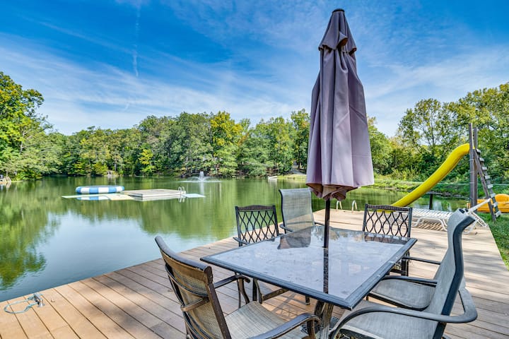 Lake Escape W/ Hot Tub & Docks In Hope! - White Rock Park, St Paul