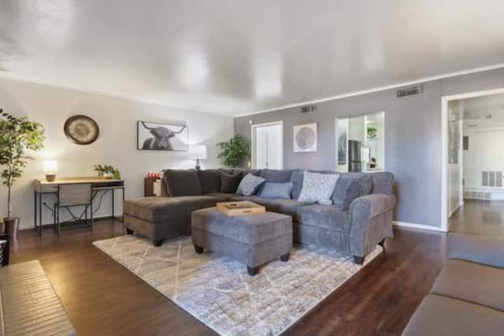 Hoff Gardens 39 - 2br 2ba - Seasonal Pool - Lubbock, TX